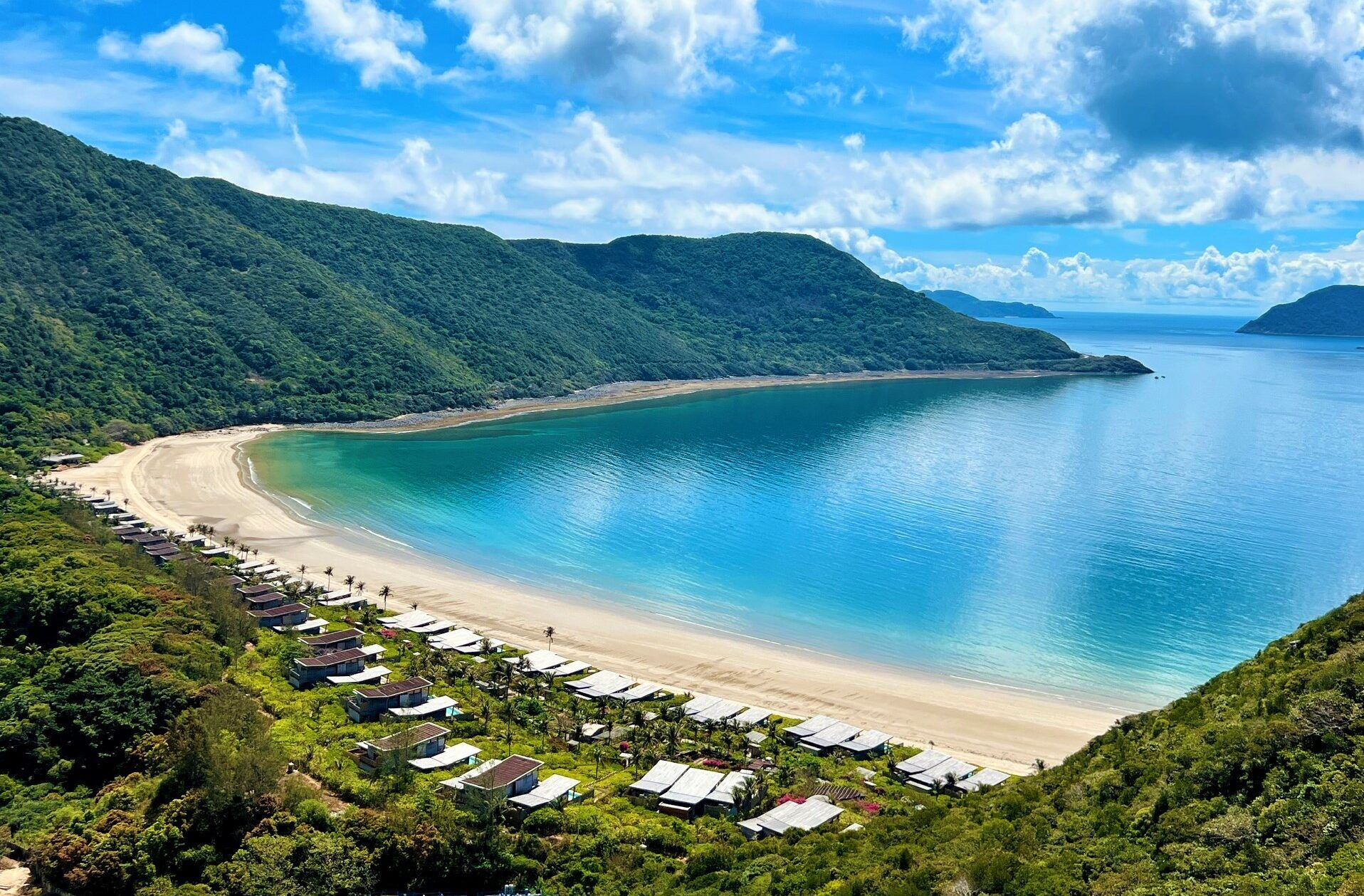 Nha Trang vs Con Dao Travel Guide: Comparison, Tips & Eco-Tours