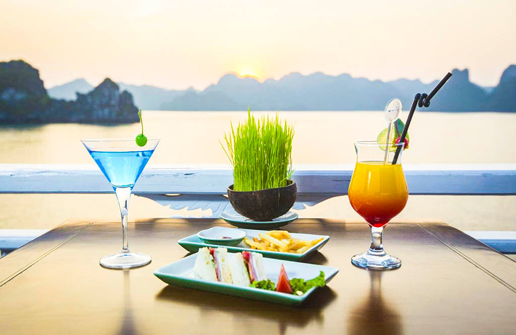 Aphrodite Cruise 2-Day 1-Night Halong Bay Tour: Itinerary, Tips & Booking