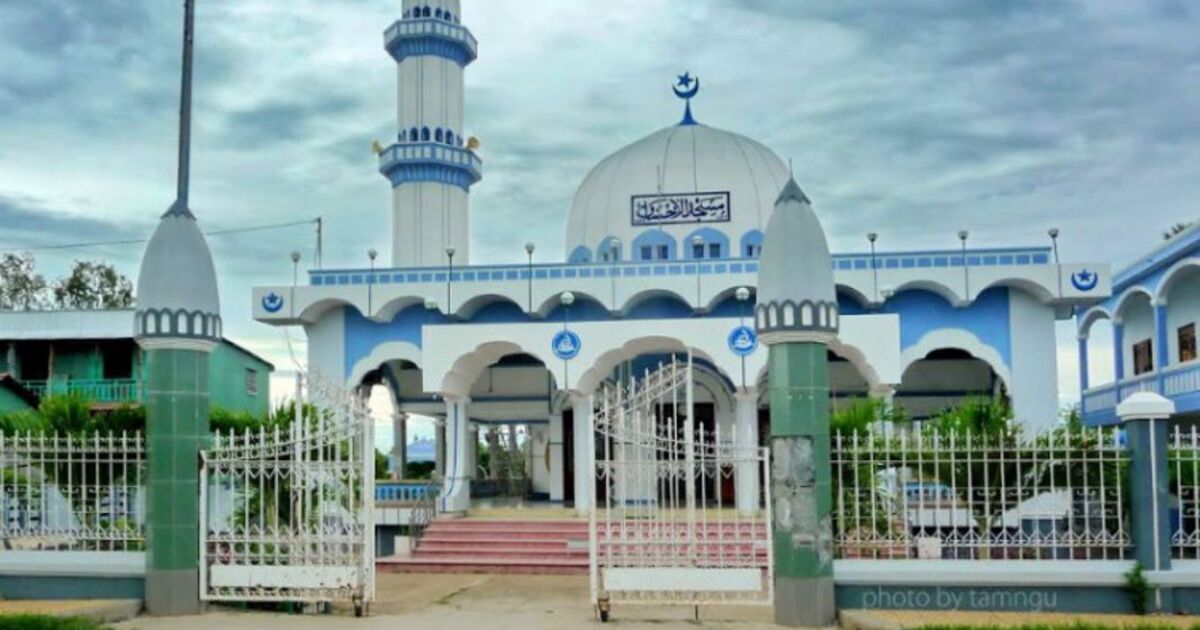 Masjid Jamiul Azhar Mosque: Chau Doc’s Top Cultural Attraction & Tours
