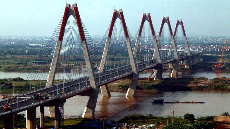 Nhat Tan Bridge Travel Guide: Best Views, History & Eco-Friendly Hanoi ...