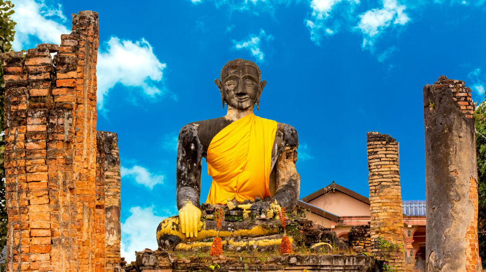Vang Vieng vs Xieng Khouang Travel Guide: Cultural Insights, Costs ...
