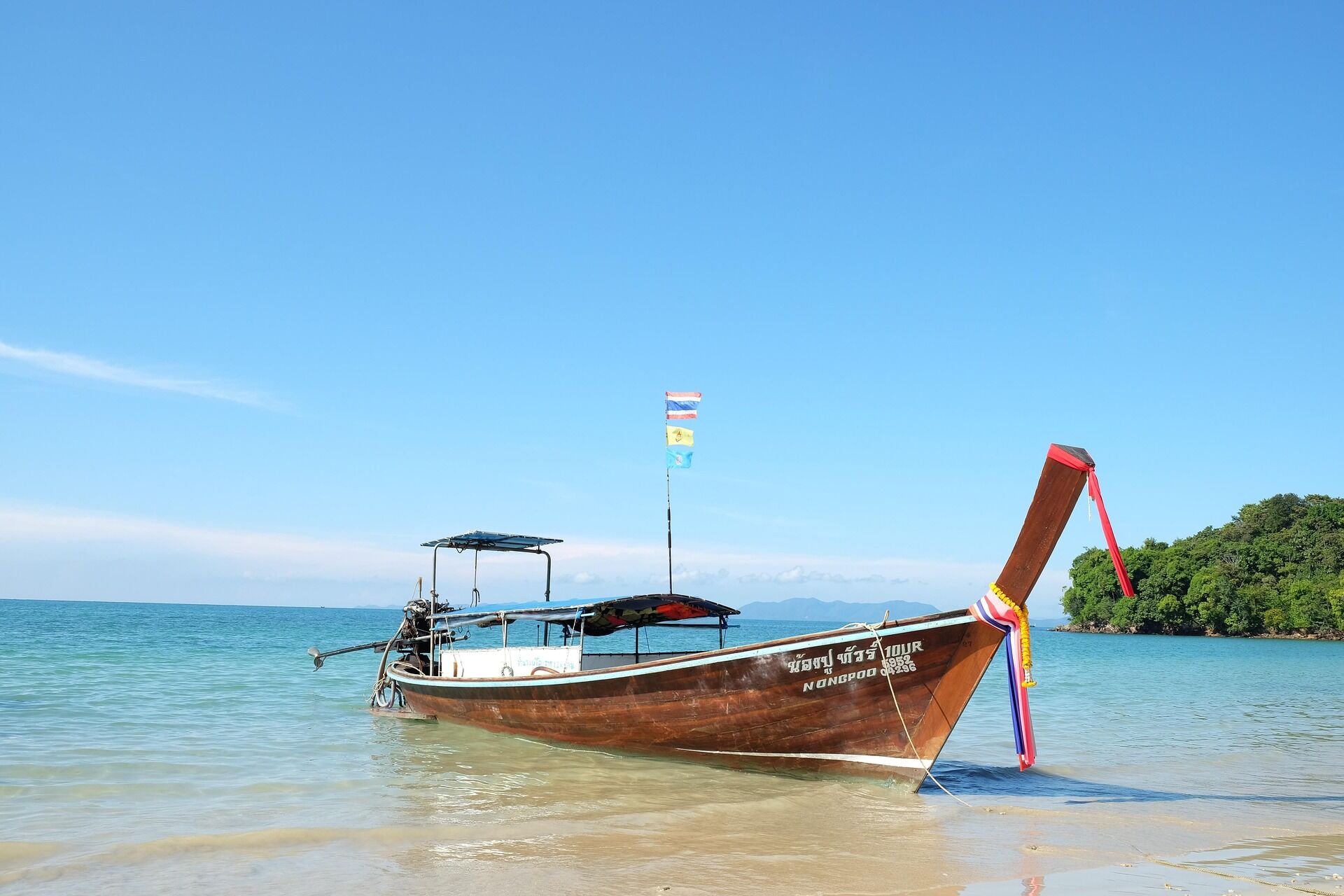 Krabi vs Con Dao Travel Guide: Cultural Insights, Costs & Eco-Tours